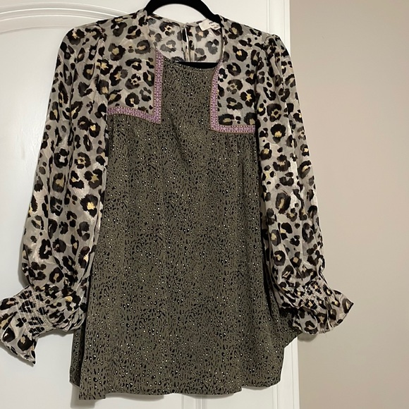 entro | Tops | Leopard Print And Olive Green Blouse | Poshmark